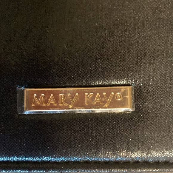 Mary Kay | Makeup | Nwot Mary Kay Blackgold Make Up Pouch | Poshmark